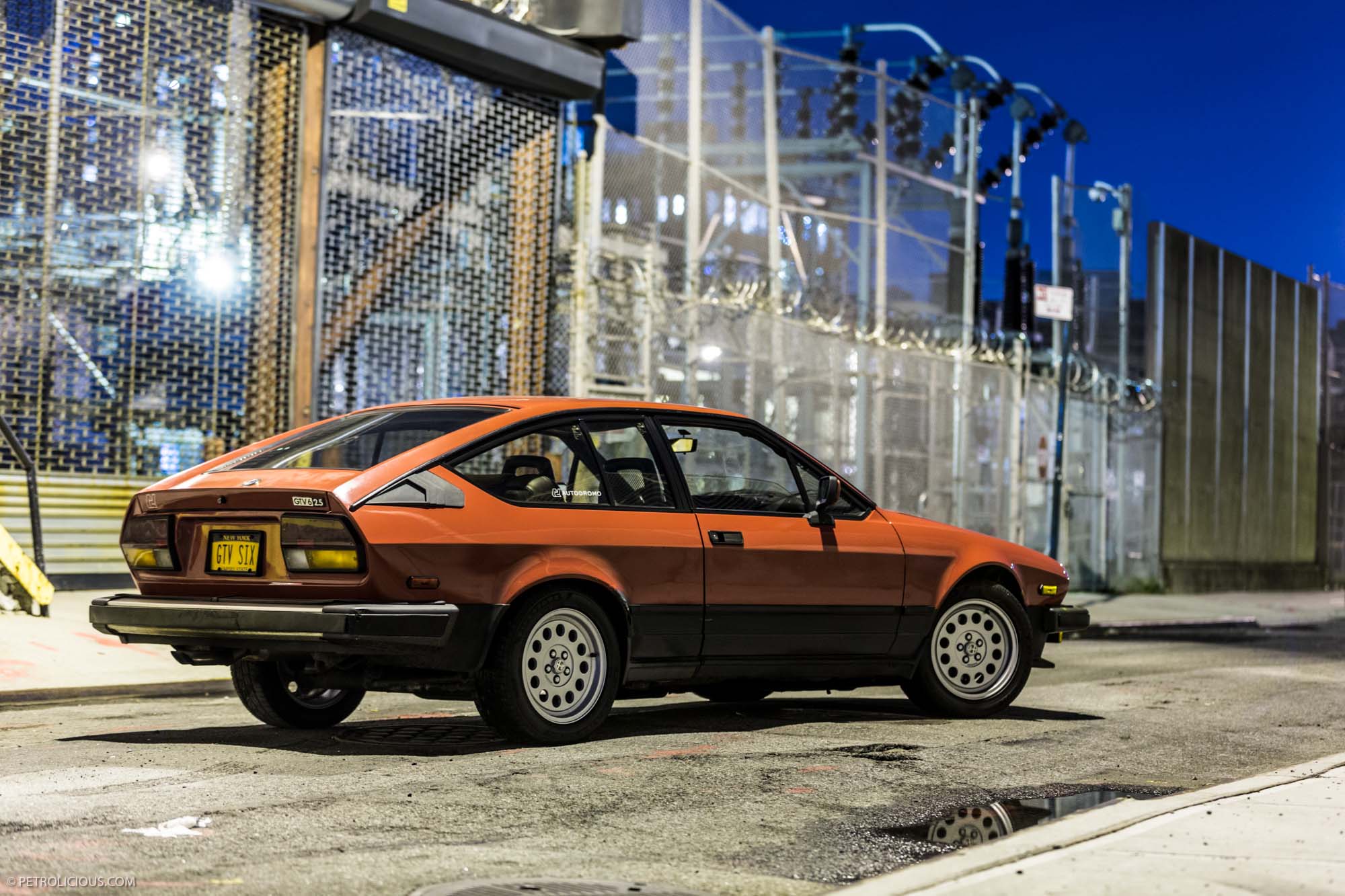 My perfect Alfa Romeo GTV6. 3DTuning - probably the best car configurator!