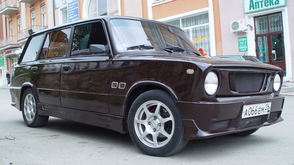 My perfect Lada 2102. 3DTuning - probably the best car configurator!