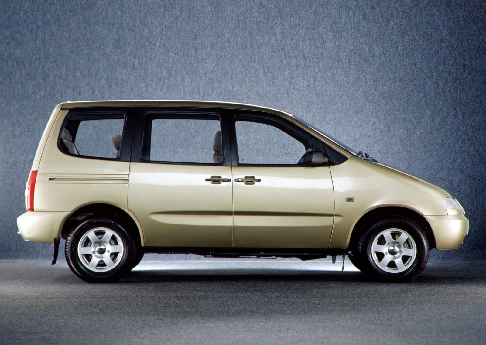 My perfect Lada 21204 Nadezhda. 3DTuning - probably the best car ...