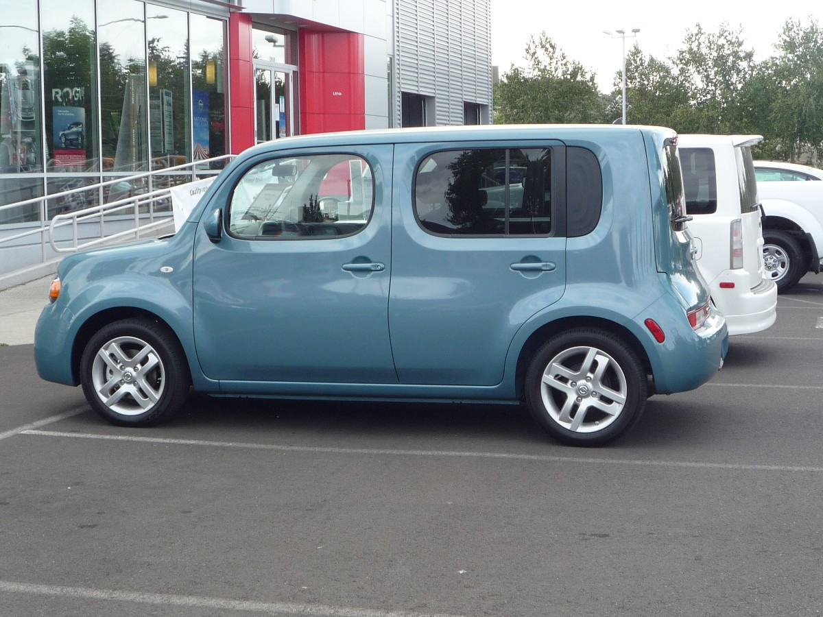 My perfect Nissan Cube. 3DTuning - probably the best car configurator!