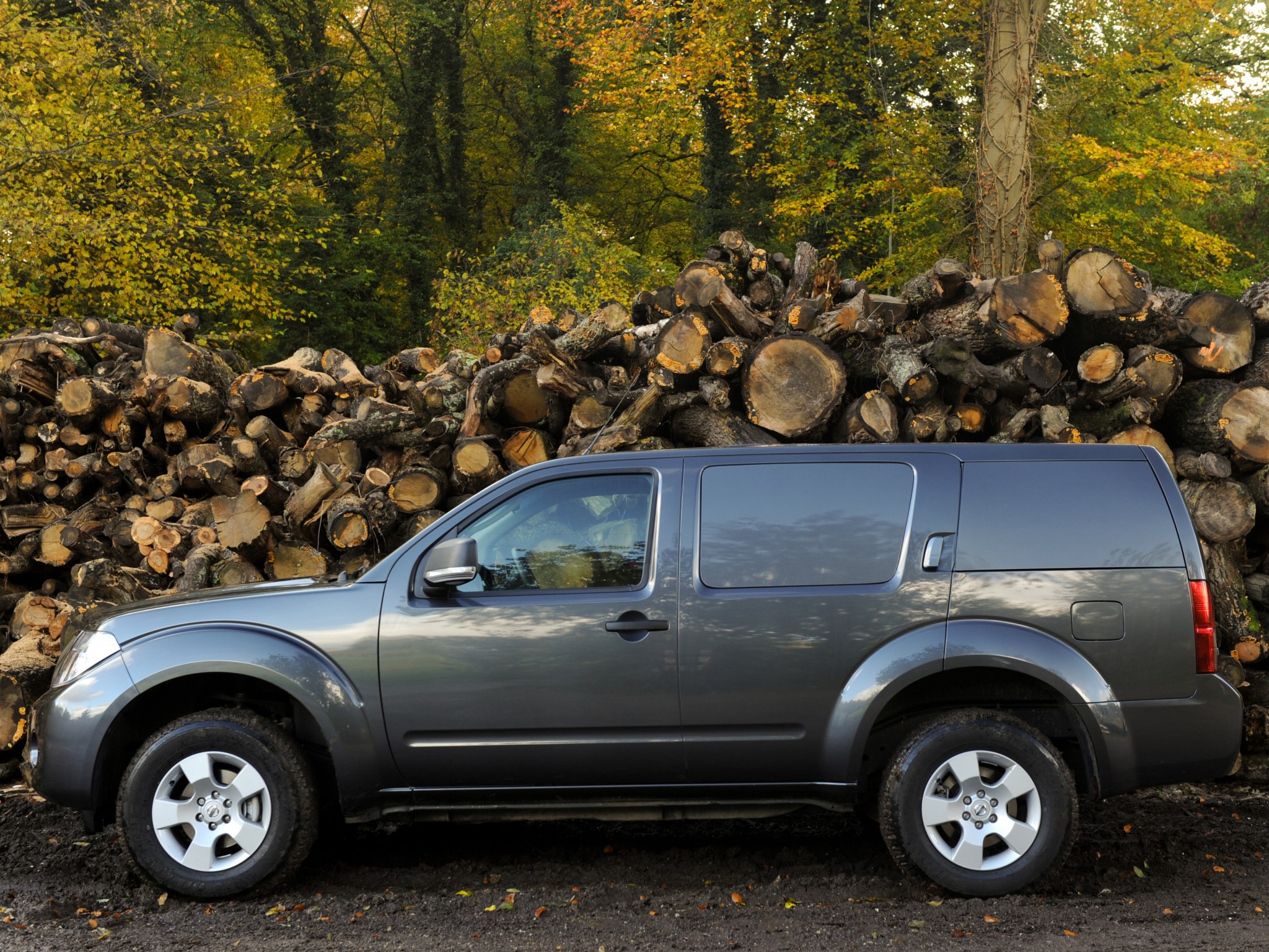 My perfect Nissan Pathfinder. 3DTuning - probably the best car ...