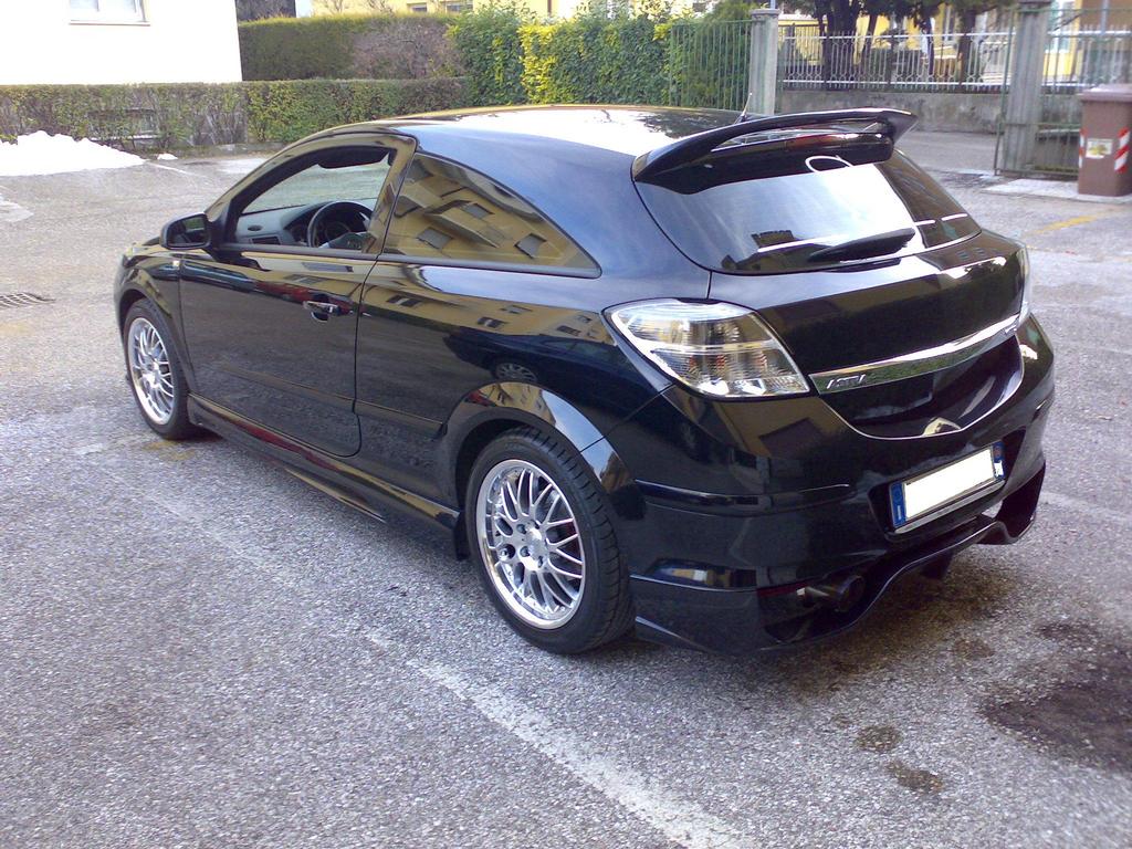 My perfect Opel Astra. 3DTuning - probably the best car configurator!