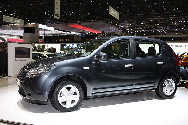 My perfect Renault Logan. 3DTuning - probably the best car configurator!