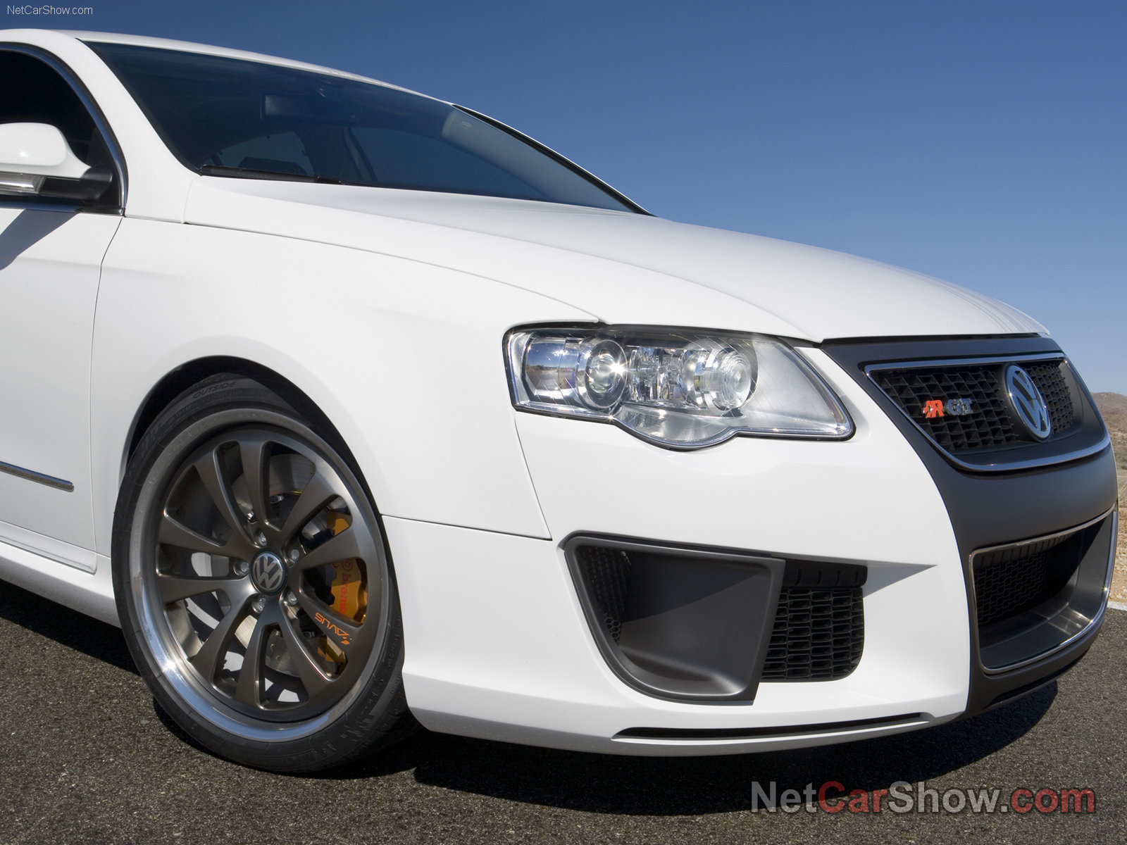 My perfect Volkswagen Passat. 3DTuning - probably the best car ...